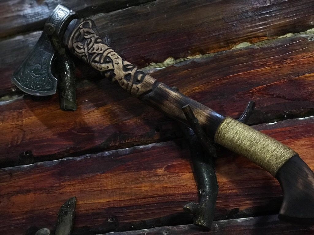 Grinhildr Viking Axe – vikingarmoury